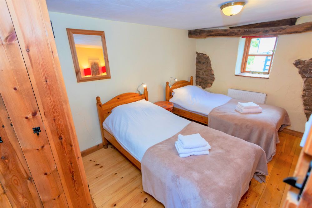 Badger Cottage - Very dog friendly holiday cottages in North Devon